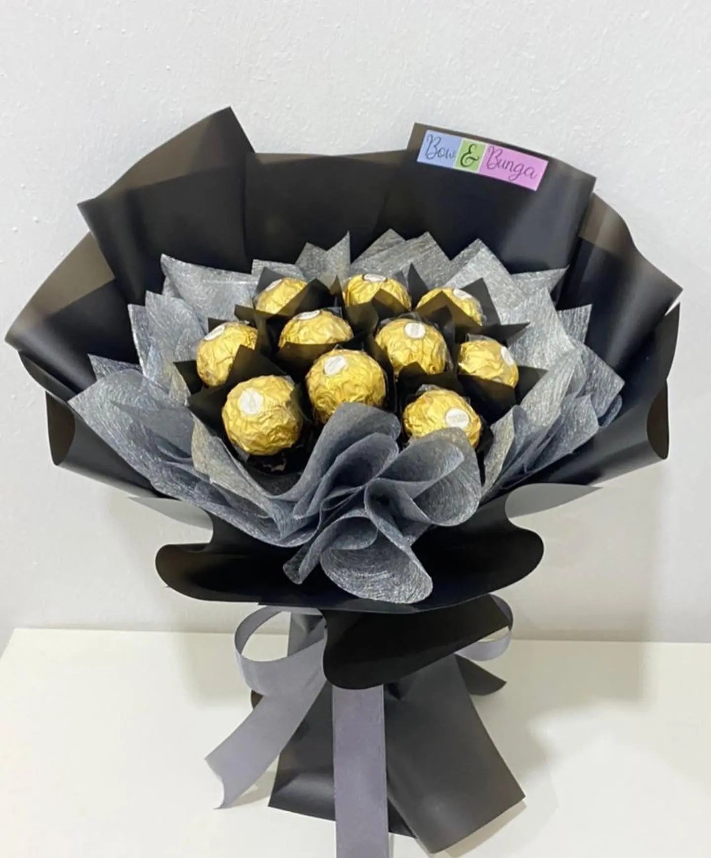 Chocolate – Bow dan Bunga